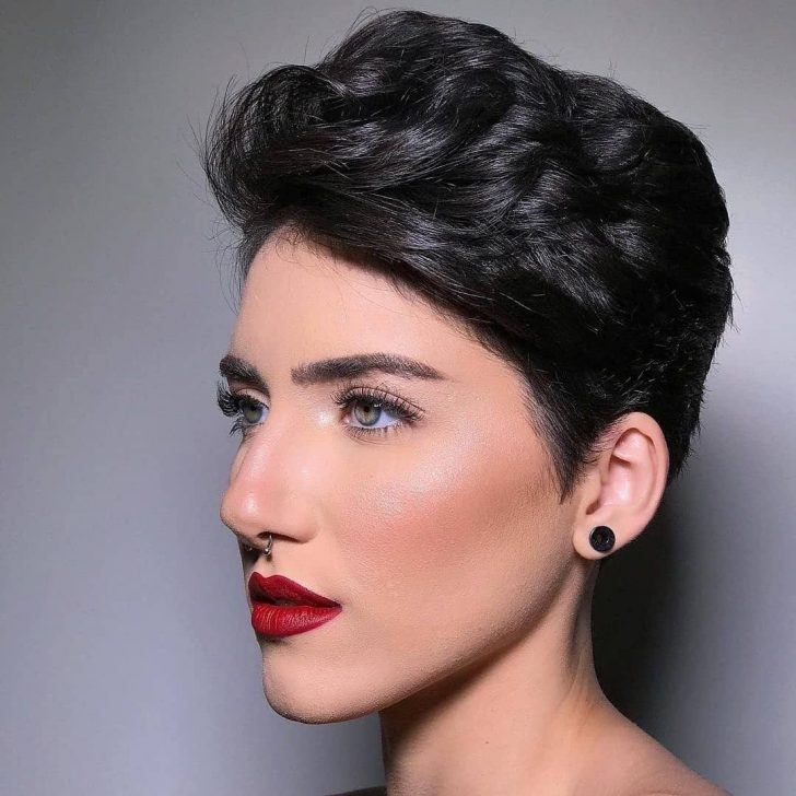 3 tagli di capelli molto corti per chi ama il nero corvino, pixie cut ...