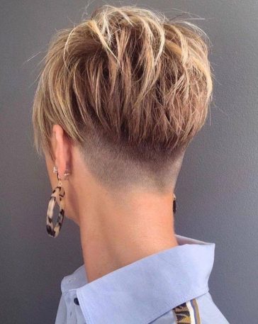 [35 FOTO] Capelli rasati da donna, un look molto affascinante alla ...