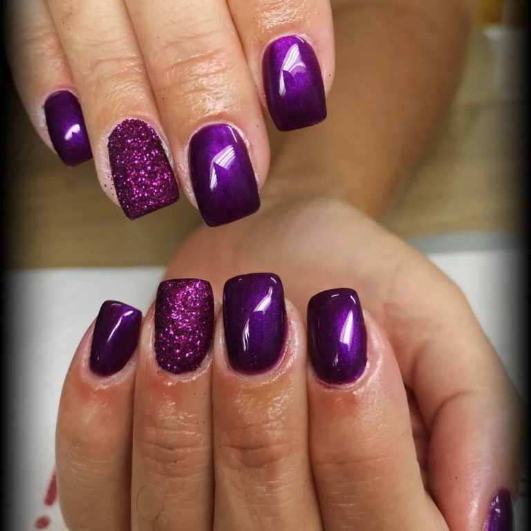 Unghie viola elettrico: la sfumatura più bella per la tua manicure ...