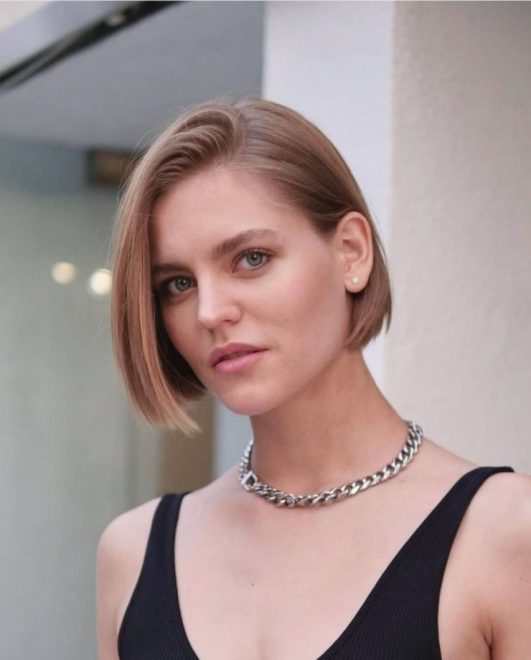 Meglio un taglio Bob che valorizza il tuo viso che un uomo che non ti ...