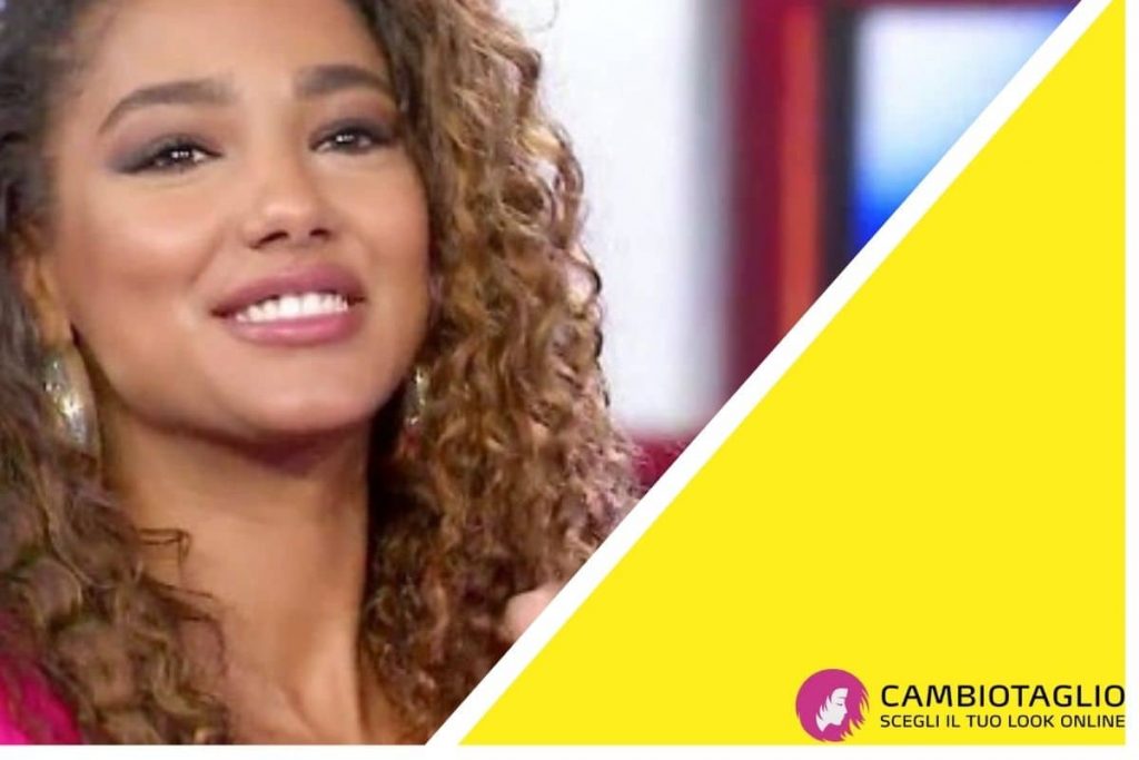 Samira Lui in versione Cat Woman: la tuta total black non nasconde ...